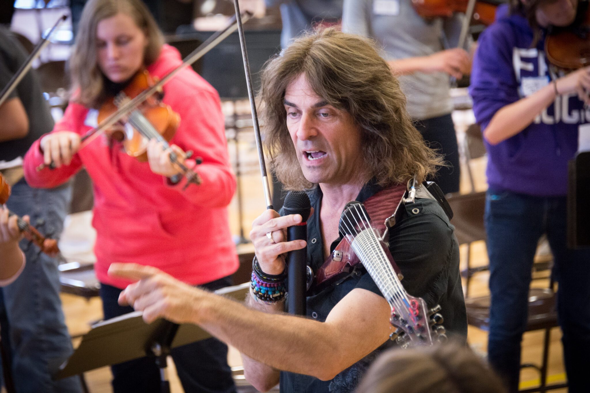 Event Photography: How to Photograph a Speaker on Stage - Storyteller